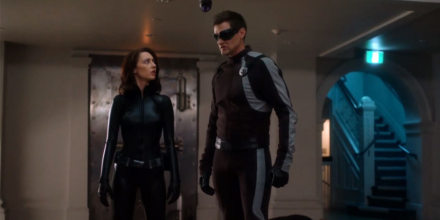 Natalie Dreyfuss Dishes On Sue's Relationship With Ralph Dibny On "The ...