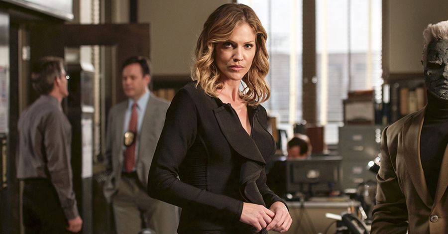 Tricia Helfer's "Powers" Role Proves Her "Crazy Cat Lady" Cred
